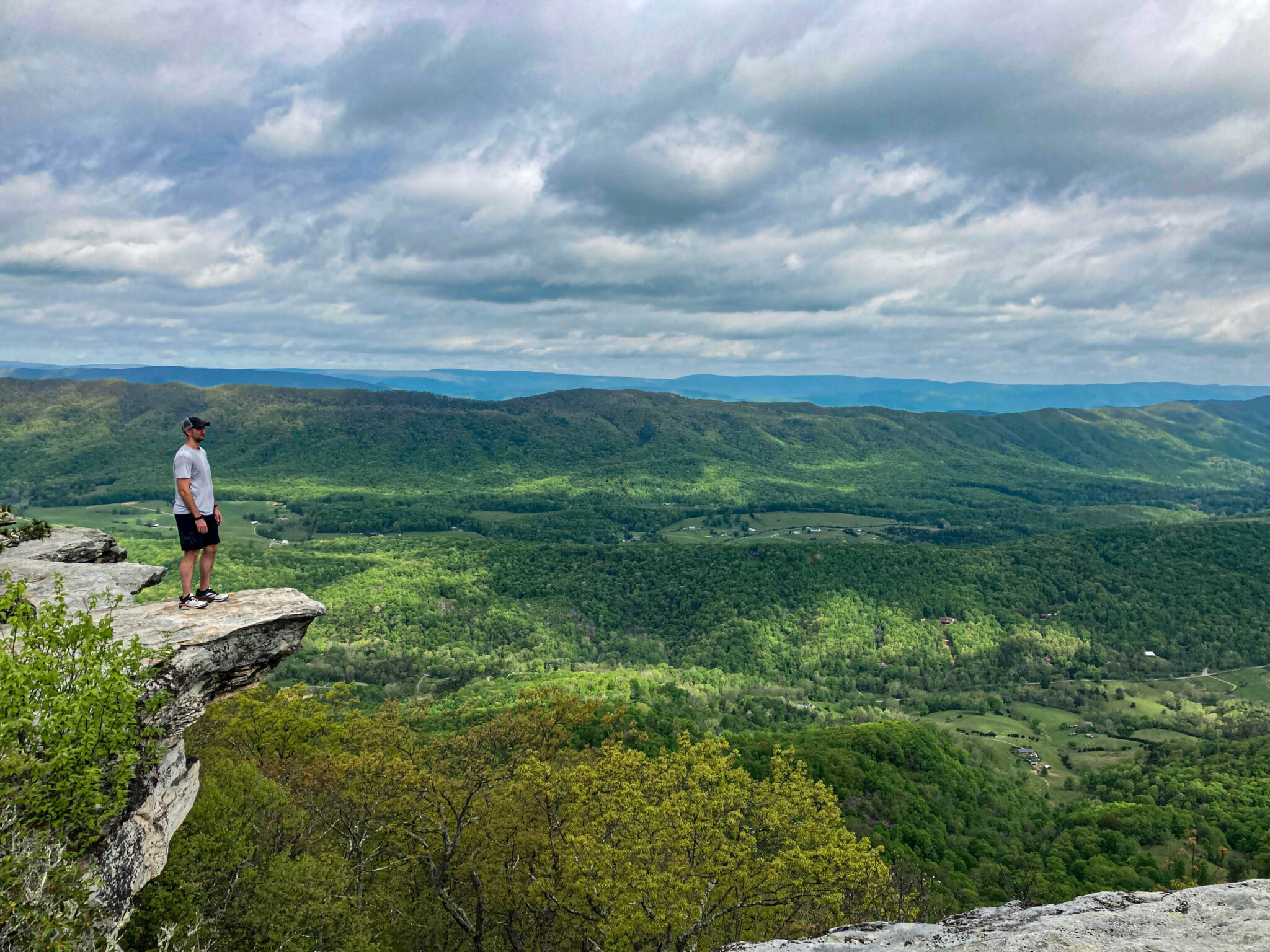 McAfee Knob: One of the Best Day Hikes on the Appalachian Trail ...