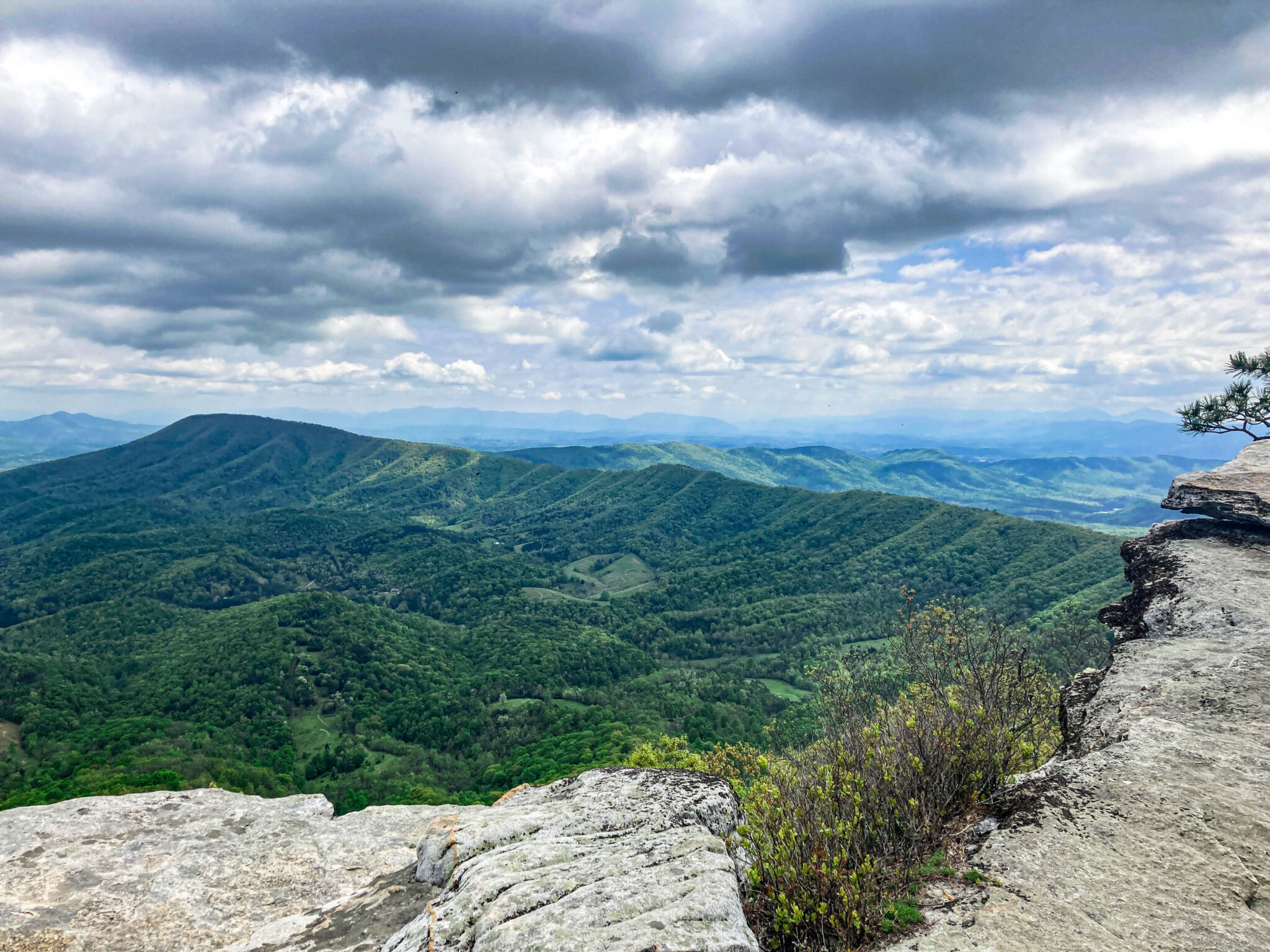 McAfee Knob: One of the Best Day Hikes on the Appalachian Trail ...