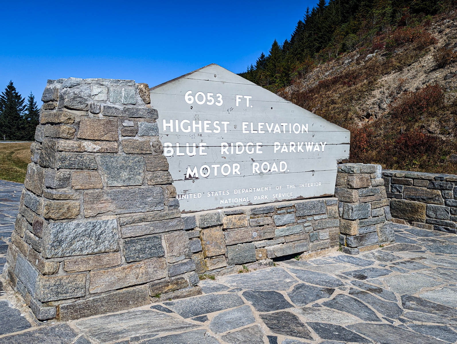The Blue Ridge Parkway - Blue Ridge Awaits