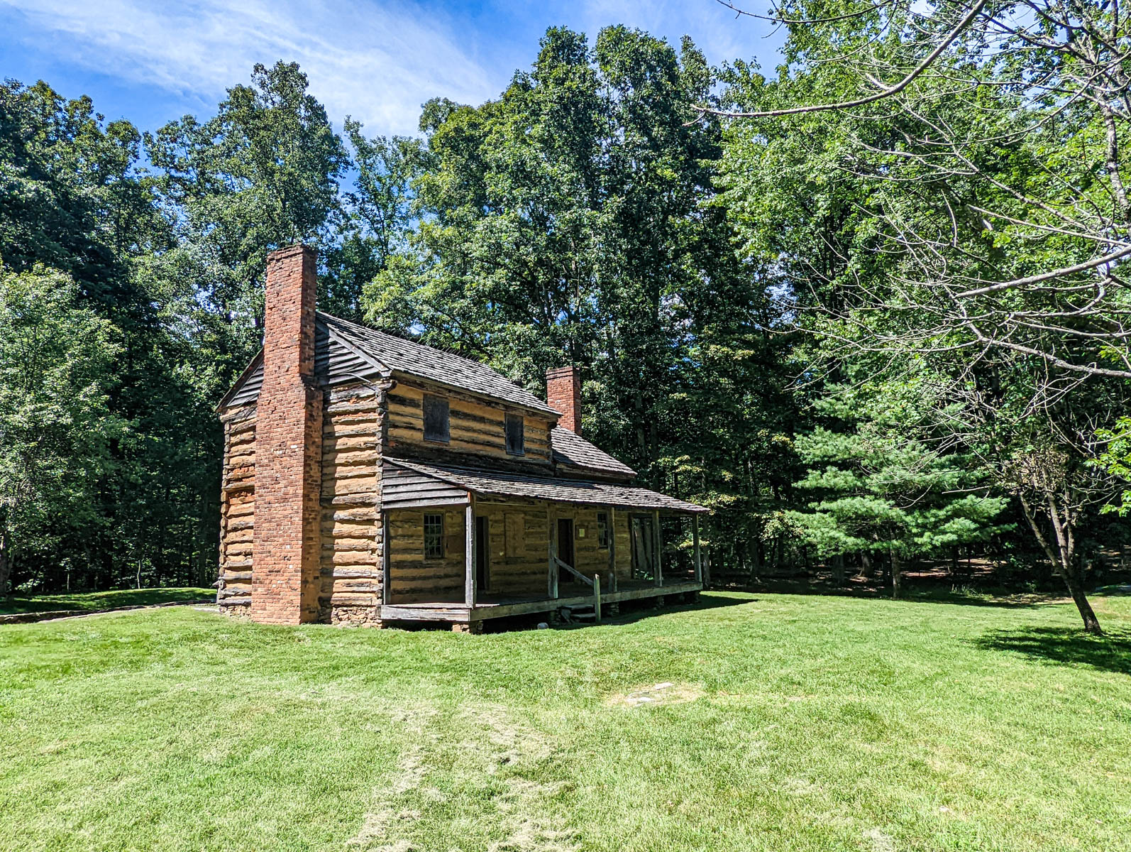 Pine Tree Overlook: Discover this sneaky beautiful spot in Virginia