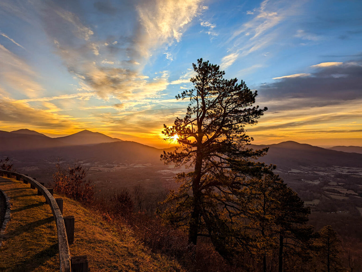 The Blue Ridge Parkway - Blue Ridge Awaits