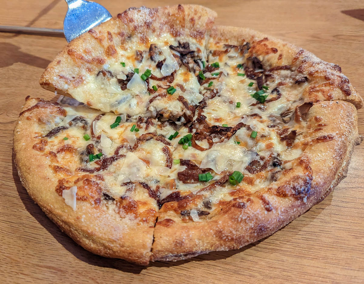 The Best Pizza in Roanoke: 7 Pizza Places you need to Try