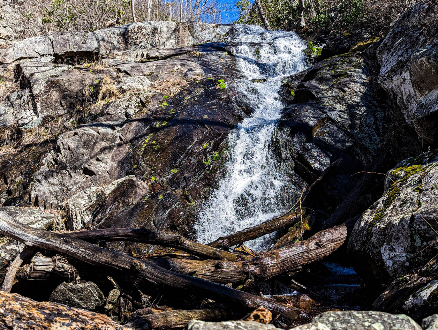 3 tips for hiking at beautiful Fallingwater Cascades - Blue Ridge Awaits