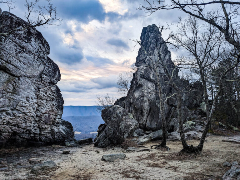 Dragon's Tooth Hike: Everything you Need to Know - Blue Ridge Awaits