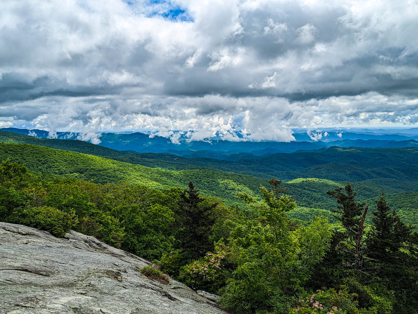 Beacon Heights Hike: The Most Amazing short trail on the Parkway