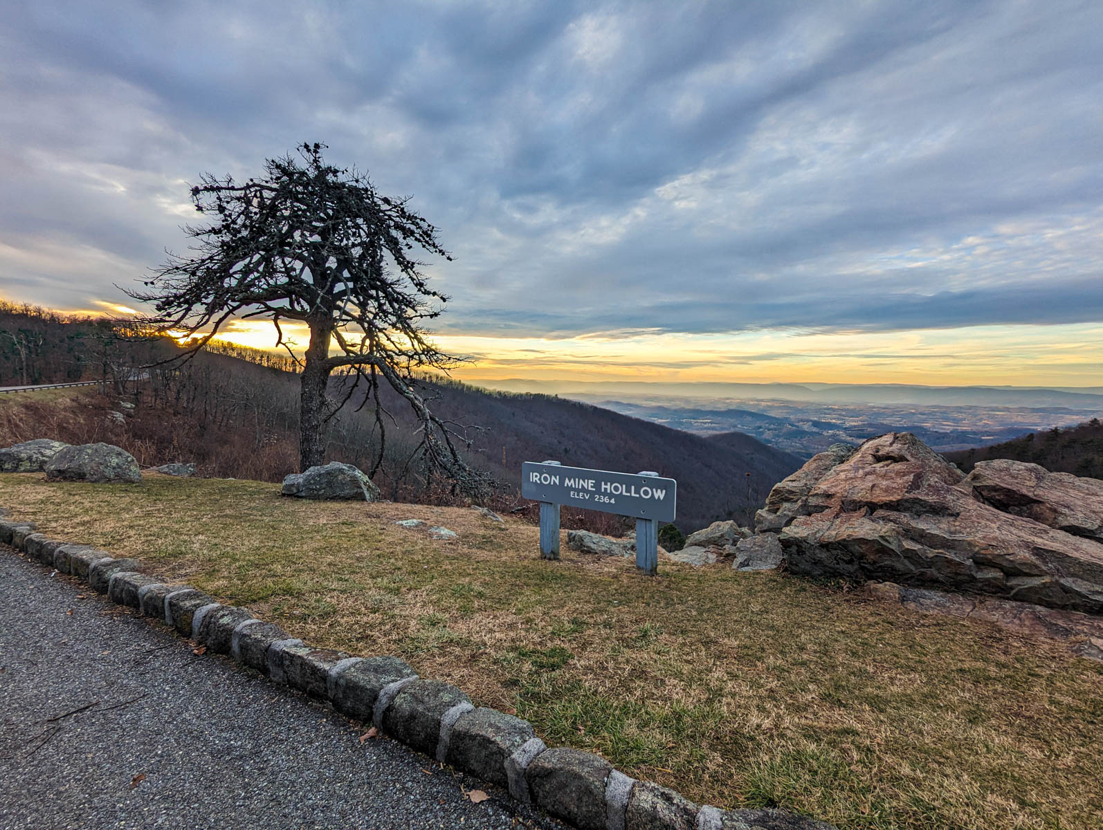 Iron Mine Hollow Overlook: Stunning Sunsets on the Parkway